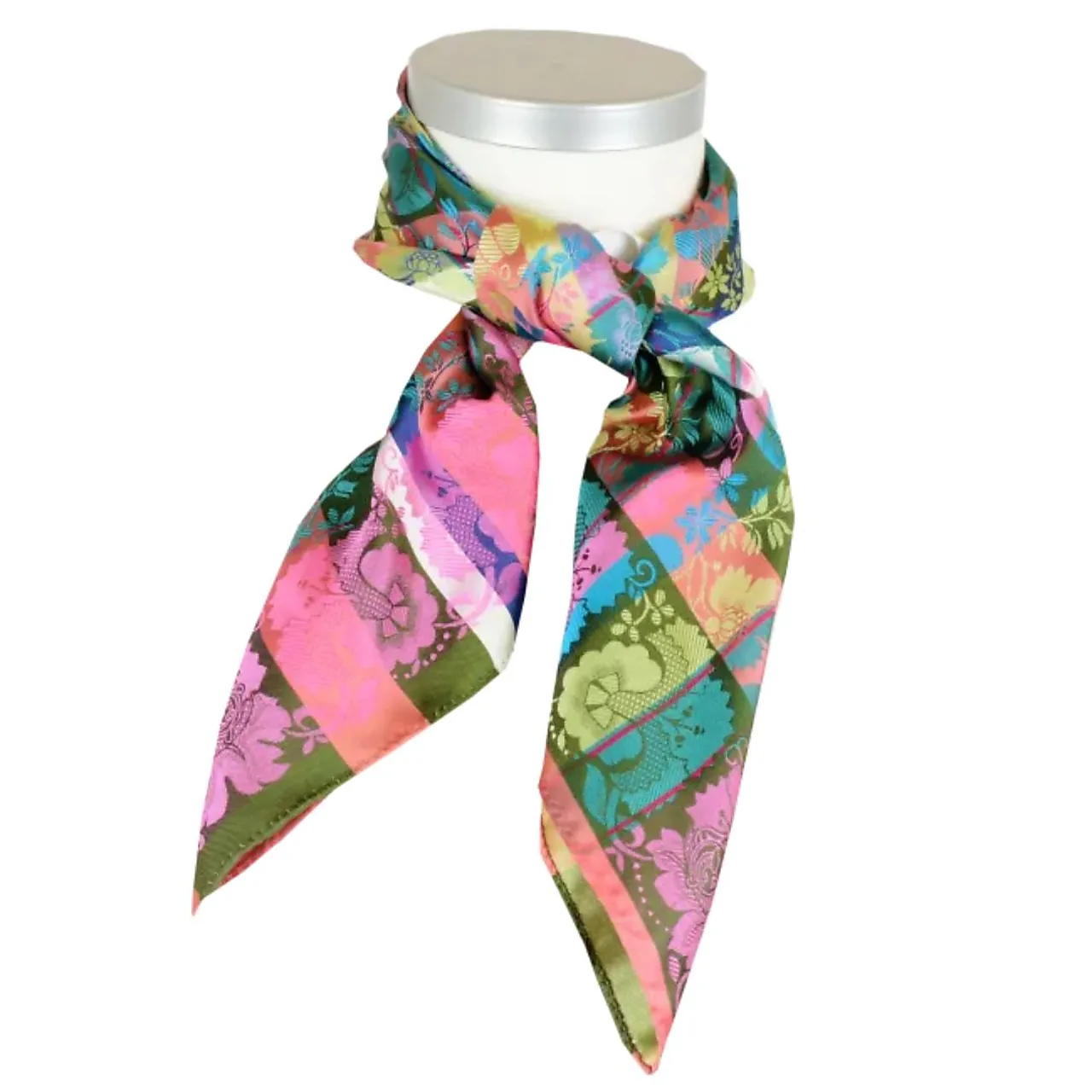 Hvordan knyte silkeskjerf til bunad | Gullfunn